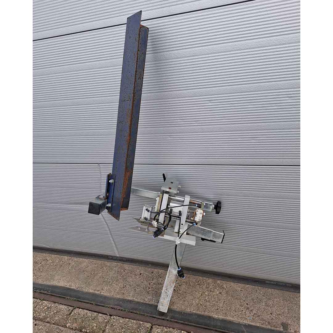 Single pneumatic potting machine, complete and in working condition ...