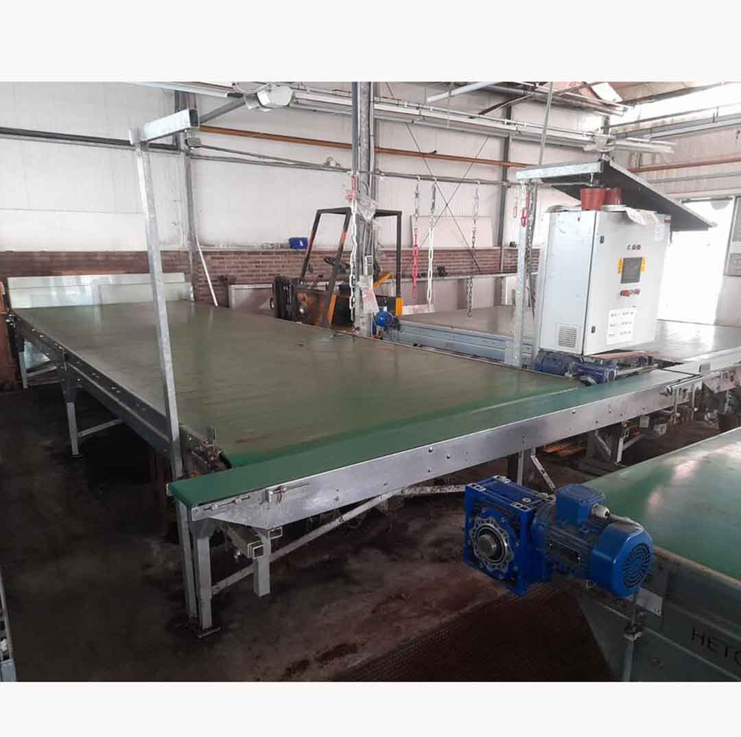 Buffer sorting system / delivery system with various buffer conveyors ...