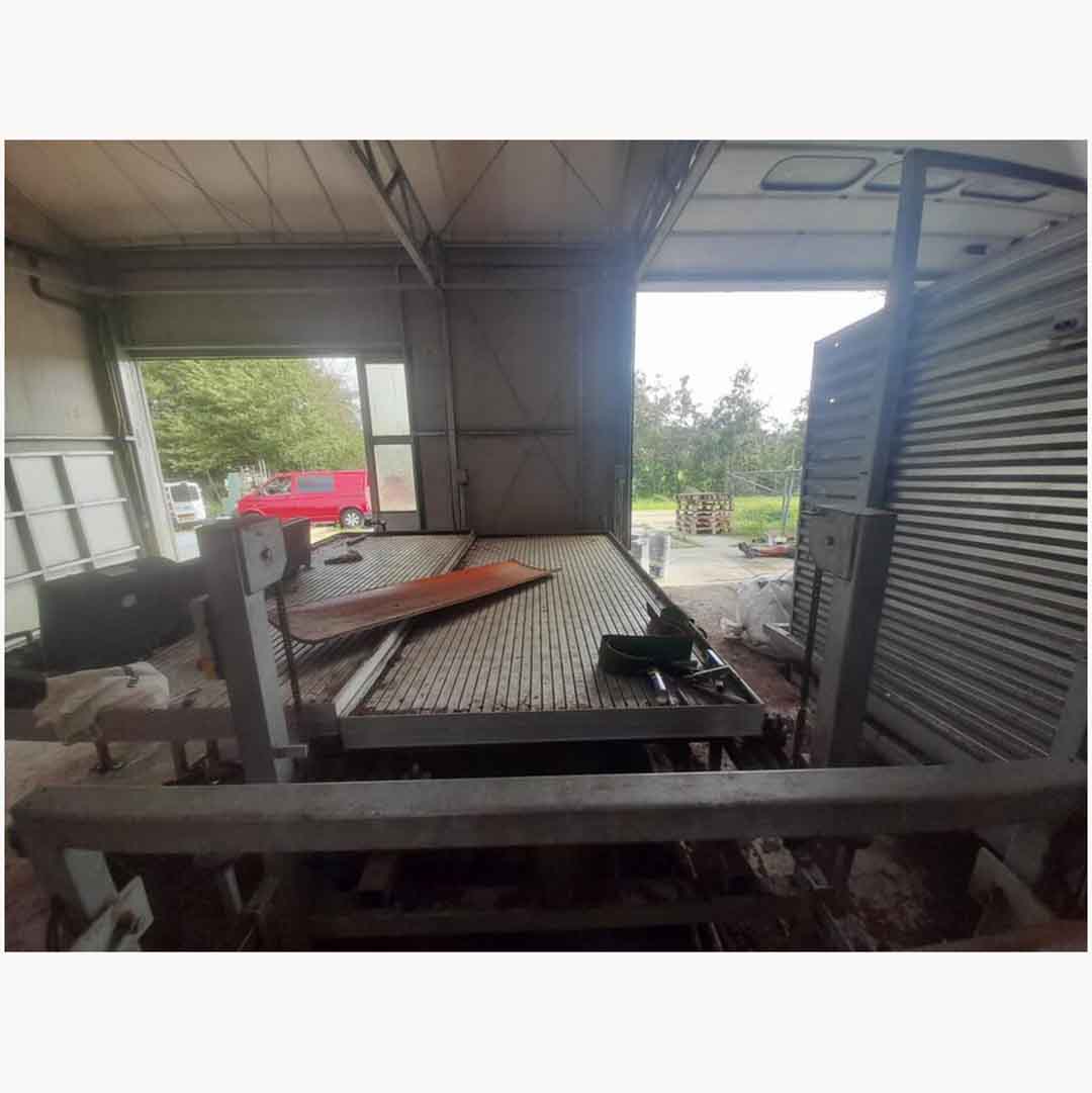 Elevator for automatic stacking of containers and tables – Heto-agro.com