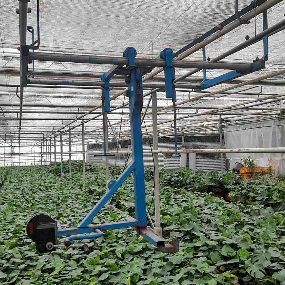 Pot forks for potted plants with lifting frame for attachment to green ...