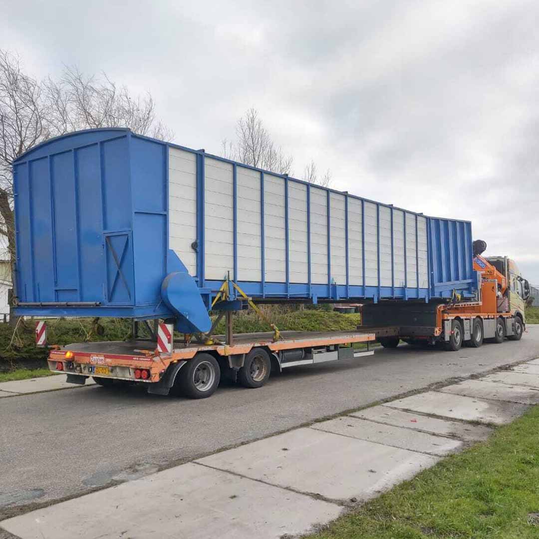 Visser Potting Soil Bunker 12,000 x 3,000 mm complete with cross conve ...